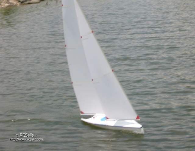 RCSails - Terminator - IOM Class Yacht